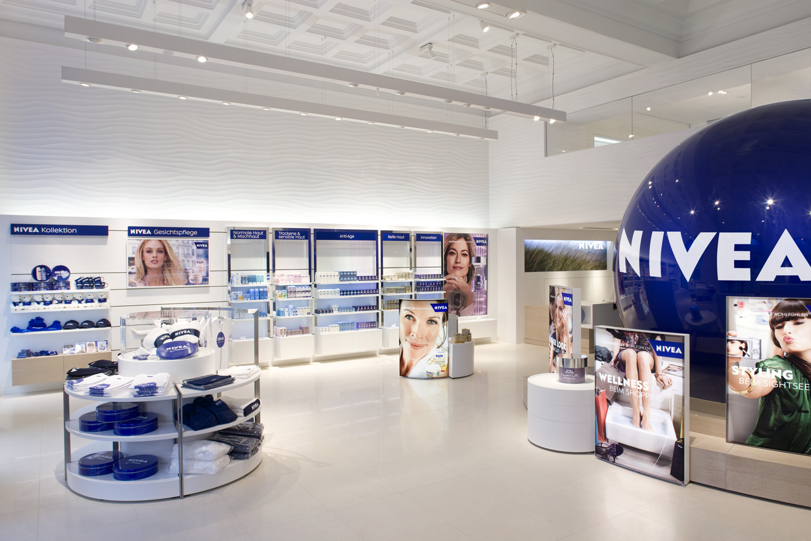 Beiersdorf eröffnet Nivea Haus in Berlin, Beiersdorf AG / Eucerin ...